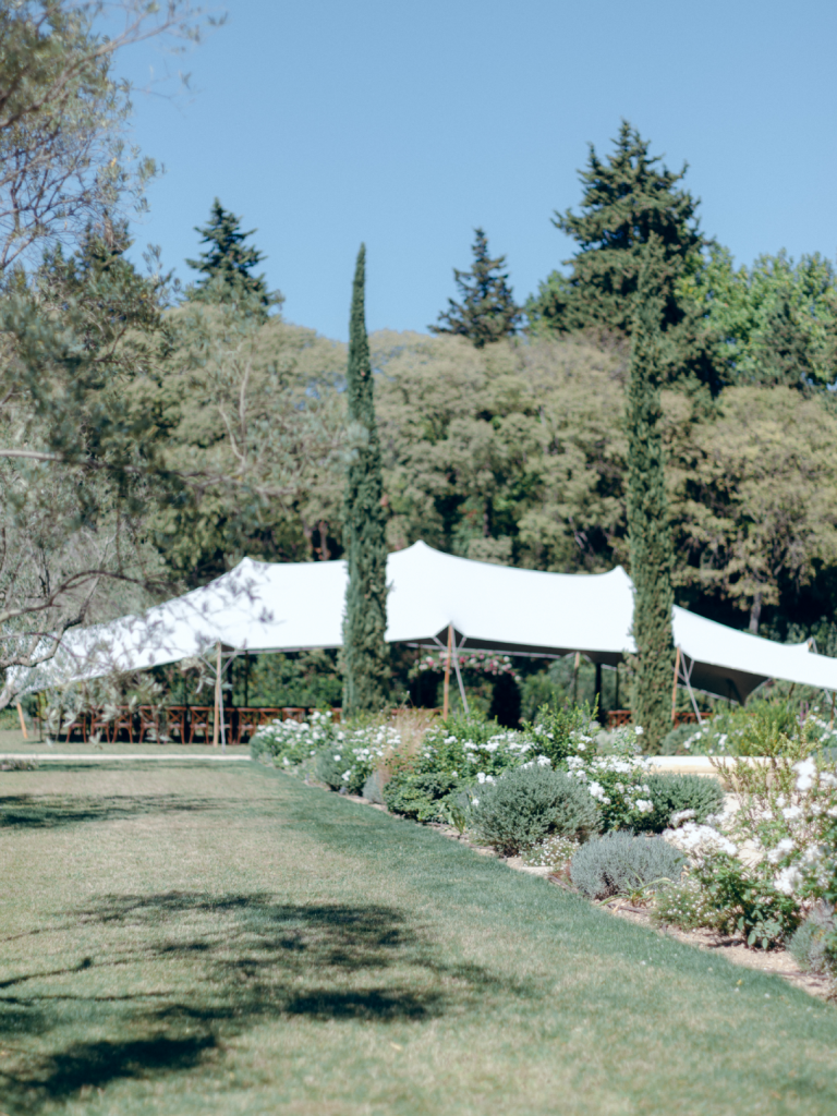 Jenny & Alex ~ L'Art Qui Pousse - Fleuriste - Scénographe